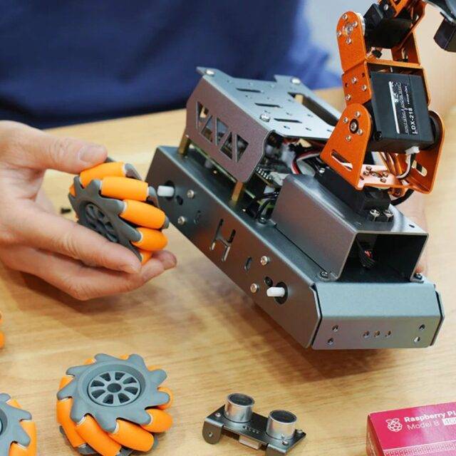 AI-Enhanced Smart Robot Car with Mecanum Wheels and Robotic Arm ...